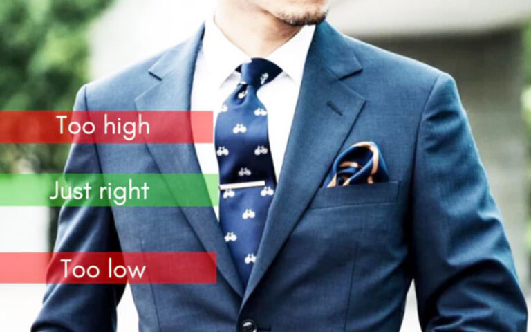 How to wear a tie bar correctly?